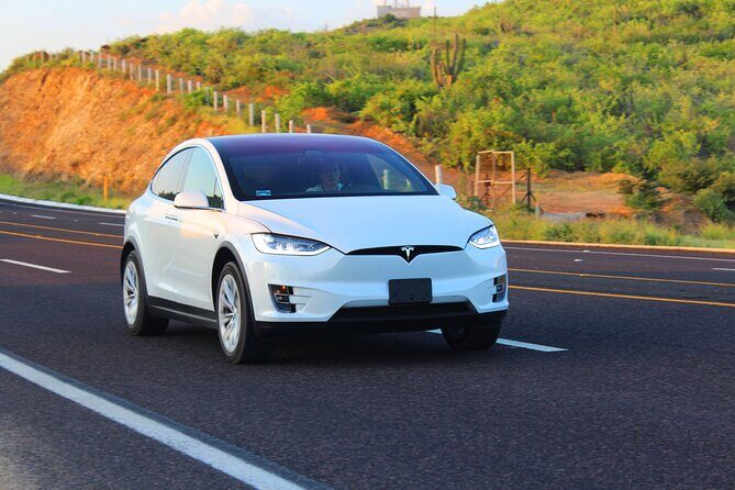 Los Cabos Luxury Private Tesla Transfer from Airport to Tourist Corridor Area - Who Will Enjoy This Service?