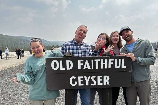 Lower Loop Hot Springs Geysers Private West Yellowstone - What Makes This Tour Stand Out?