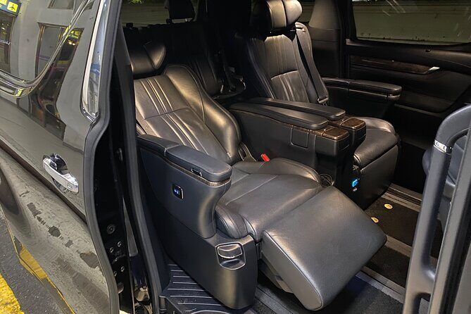 Luxury Chartered Private Transfer from Taipei to Taoyuan Airport - Value for Money