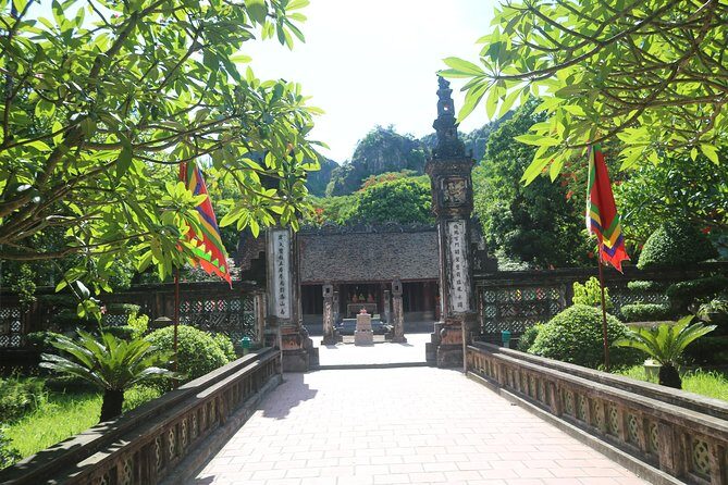 Luxury Tam Coc or Trang An-Mua Cave -Bich Dong Max 6 -8 pax/group - Exploring Tam Coc: Cycling, Pagoda Visits, and a Feast