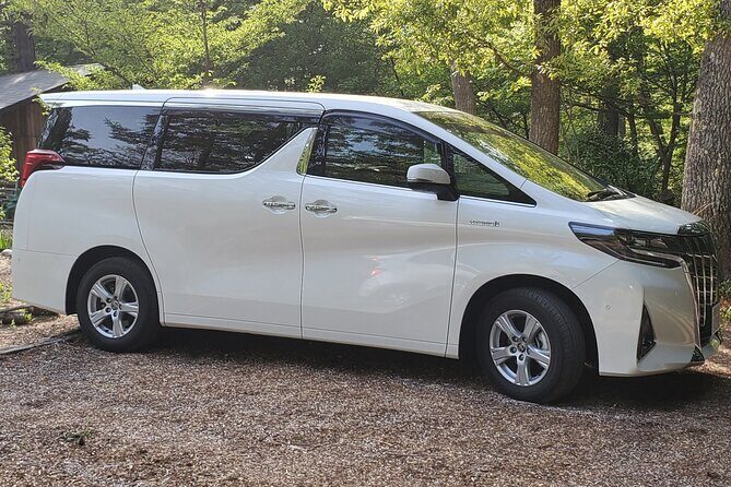 Luxury van Ride to famous car meet up spot Daikoku - Daikoku Parking Area: The Car Meet