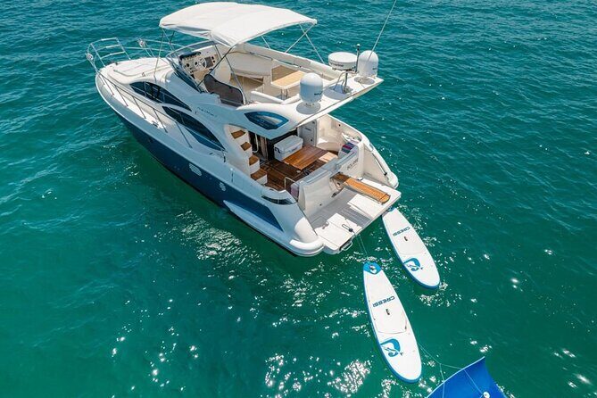 Luxury Yacht Experience in Los Cabos 45 FT - Meeting Points and Logistics