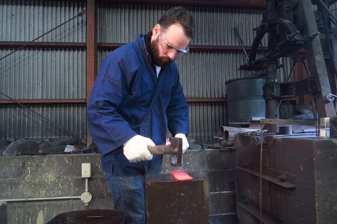 Make your own kitchen knife with a master blacksmith in Shimanto - The Value of a Long, Focused Experience