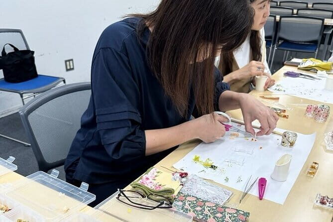 Making Herbarium chopstick rests with dried flowers in Tokyo - A Closer Look at the Itinerary