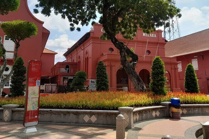Malacca Day Tour from Kuala Lumpur - Exploring Colonial Heritage: Stadthuys and Christ Church