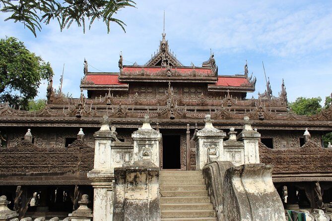 Mandalay Full Day Sightseeing - Palaces and Temples: A Walk Through History