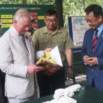 Marvellous Creature Orangutan : Sarawak Semenggoh Wildlife Centre Tour - Authentic Encounters & Practical Tips