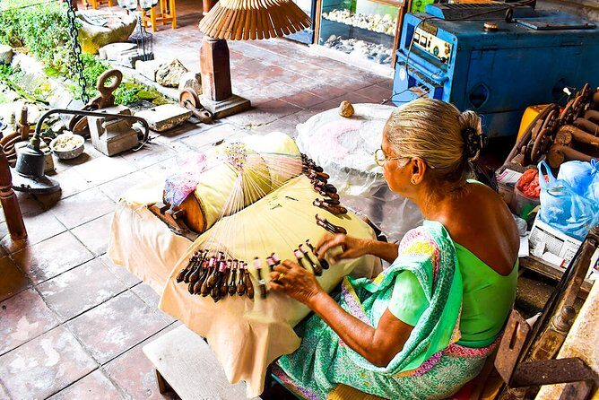 Mask Making Workshop from Galle - What the Experience Entails