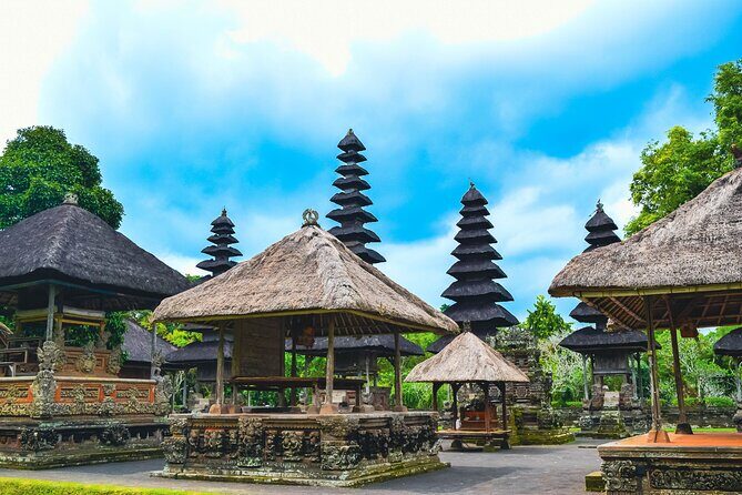 Mengwi Temple, Monkey Forest, Tanah Lot & Royal Balinese Dinner - Discovering Bali’s Cultural and Natural Riches