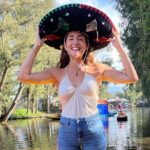 Mexico City boat tour food and unlimited drinks priority boarding - Key Points
