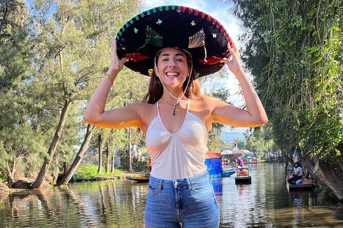 Mexico City boat tour food and unlimited drinks priority boarding - Key Points