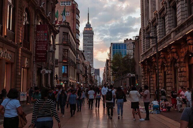 Mexico Citys downtown: history and secrets like never before - Hidden Corners and Artistic Treasures