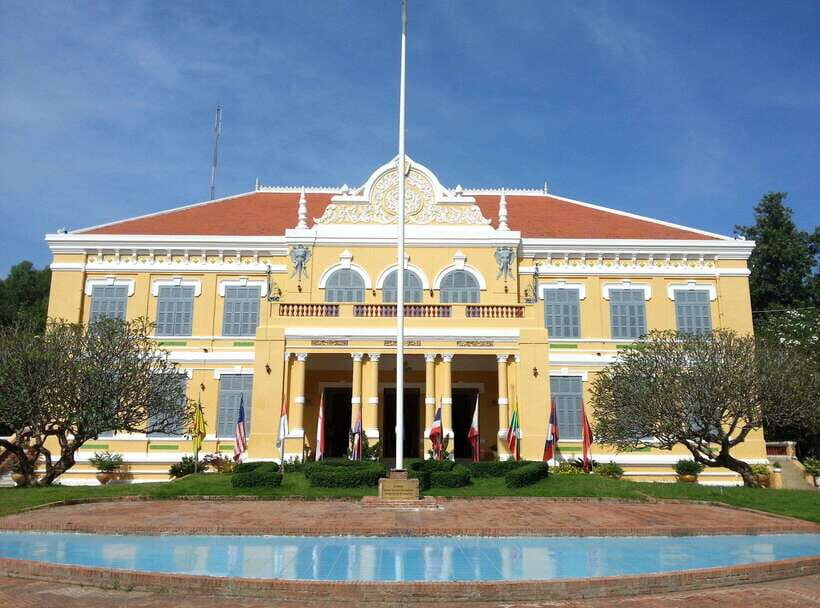 Morning Tuk tuk: City, Handicrafts, Killing field, Temples - Who Will Love This Tour?