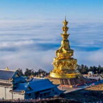 Mount Emei: Experience Natural Beauty and Buddhist Culture - An In-Depth Look at the Itinerary