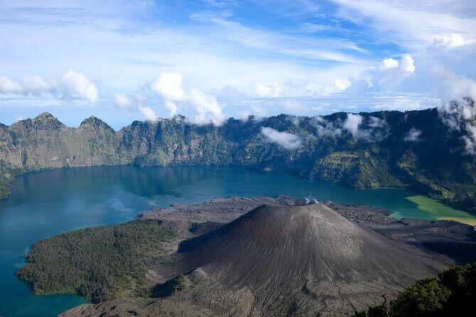 Mount Rinjani Trekking Tour 2D/1N - What Travelers Can Expect and What’s Praised
