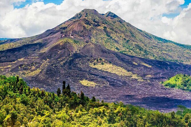 Mt. Batur Sunrise Trekking With Natural Hot Spring Water - What Makes This Tour Stand Out