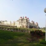 Mysore Palace + Jaganmohana Art Gallery + Devaraja Market = Mysore Heritage Walk - What Travelers Say