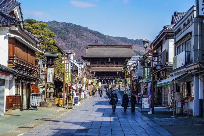 Nagano Zenkoji Temple and Sake Tasting Private Tour from Tokyo - Zenkoji Temple: A Timeless Pilgrimage