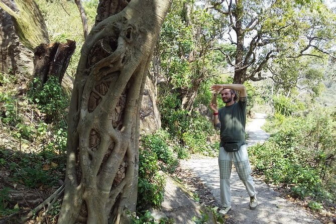 Neelkanth Temple Hike from Rishikesh: Forest Trail & Cave Visit - Practicalities and What to Expect