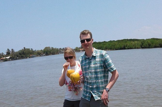 Negombo Lagoon Boat Safari From Negombo - The Snack Stop: A Welcome Refreshment