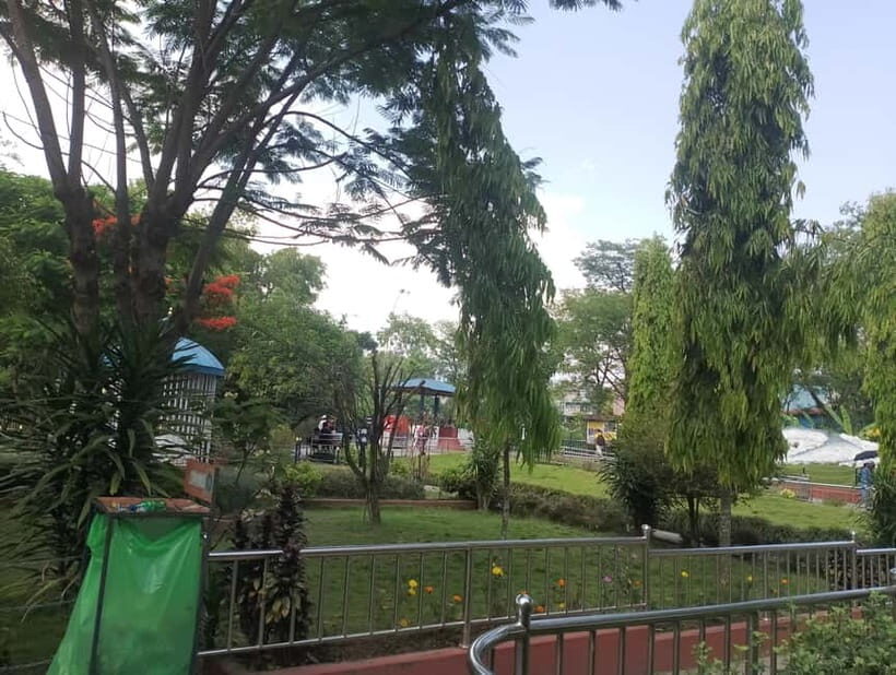 Nepal 5 Day: Pokhara City Tour, Paragliding & Himalayan Hike - Day 2: Paragliding & a Guided City Tour