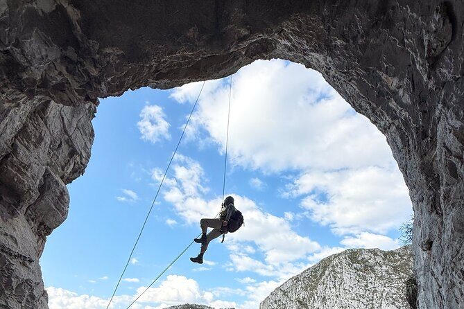 Nest of the Aguiluchos with 3 abseils and certified guides - What Will You Actually Experience?