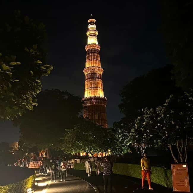 New Delhi : Night View of Delhi Tour - 4 Hrs - The Atmosphere and Experience
