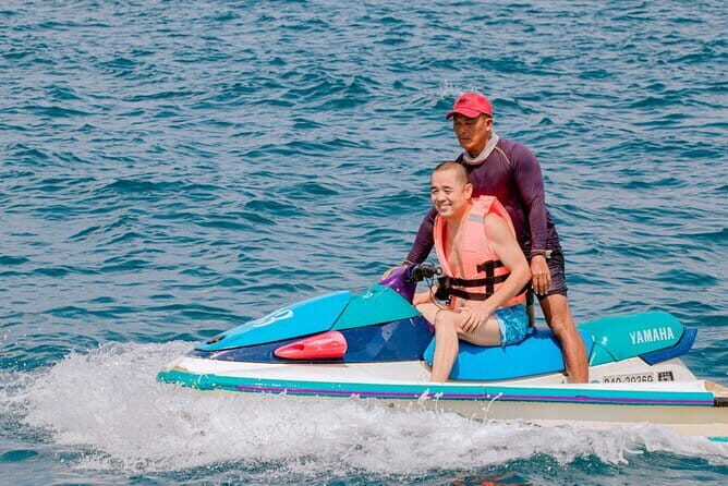 Nha Trang Sunset VIP Yacht Tour Snorkeling and Kayaking Adventure - Detailed Breakdown of the Itinerary