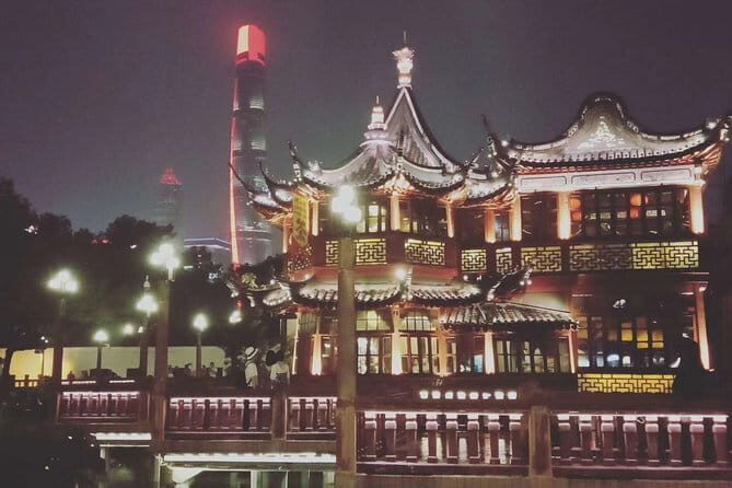 Night Tour of Huangpu River Cruise and Shanghai Old City with Local Food - Practical Insights: What to Expect and Consider