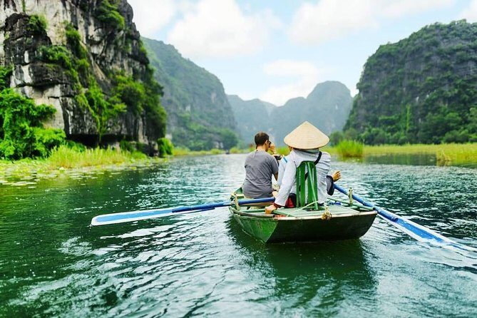 Ninh Binh Day Trip: Hoa Lu Temples - Tam Coc Boat Trip - Mua Cave - Village Cycling: A Peek into Local Life