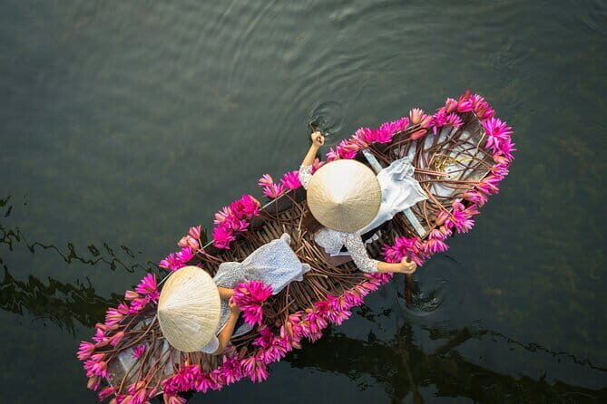 Ninh Binh Full Day Tour with Hoa Lu, Tam Coc and Mua Cave - Scenic Boat Ride in Tam Coc
