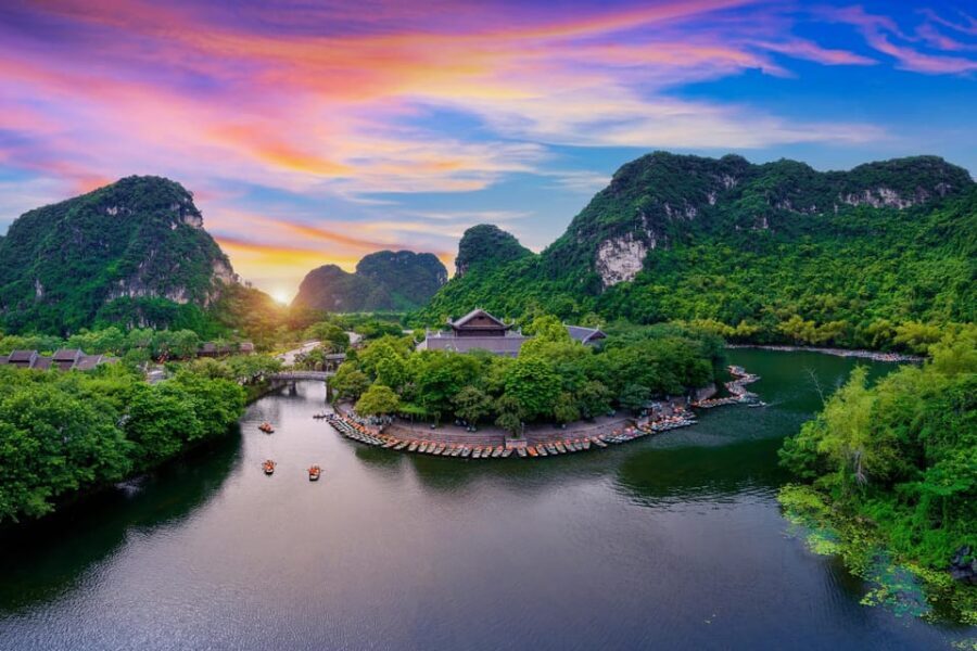 Ninh Binh: Hoa Lu, Trang An and Mua Cave Full-Day Trip - The experience in detail
