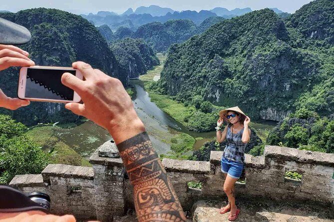 Ninh Binh in Spanish - Authentic Experiences and Top Tips
