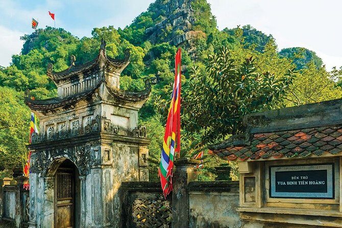 Ninh Binh Private Tour : Hoa Lu Citadel - Tam Coc Boat Trip - Bich Dong Pagoda - The Sum Up