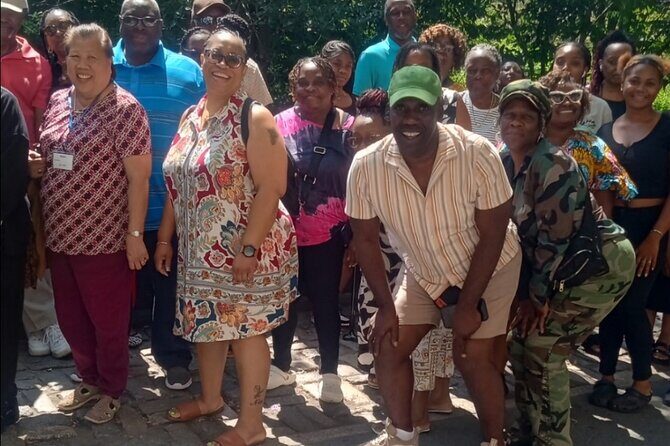 NYC STEP ON TOUR GUIDES | Your Bus Our Tour Guide - Who Will Love This Tour?