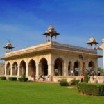 Old Delhi Cycling Expedition & New Delhi Tour by Vehicle with Breakfast & Lunch - Food and Comfort: The Value of the Included Meals