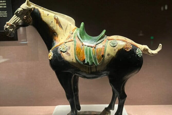 One Day Luoyang In Depth Historical and Cultural Tour - The Luoyang Museum: A Treasure Trove