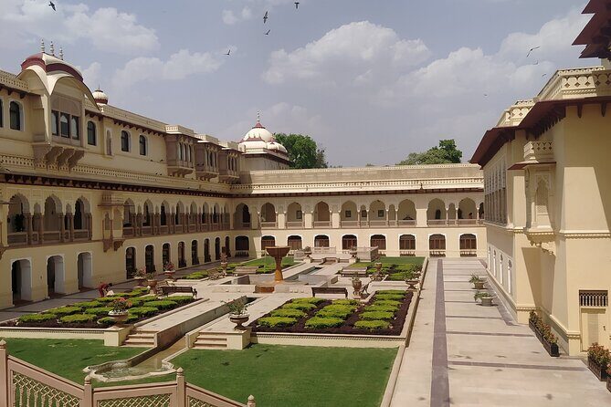 One Day Private Tour of Jaipur with Guide - Authenticity and Real Traveler Experiences