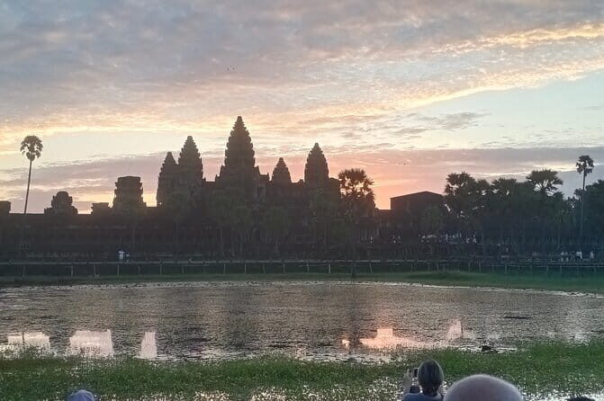 One Day Sunrise Private Tour at Angkorwat with Major Temples - The Itinerary in Detail
