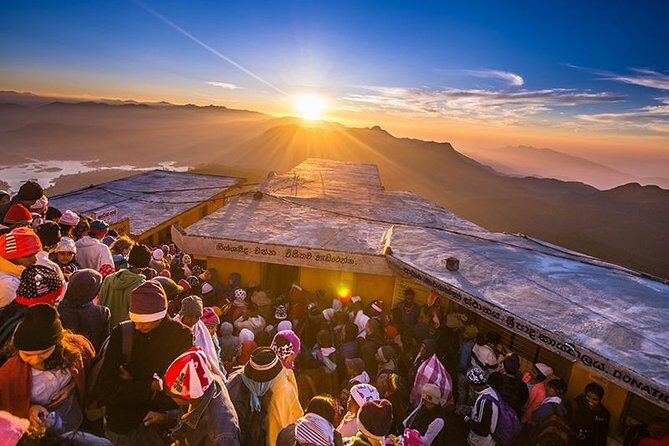 Overnight Hiking and Trekking Tour to Adams peak via Peak Wilderness sanctuary - Watching the Sunrise: A Moment of Magic