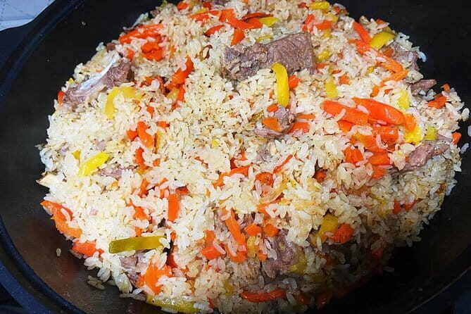 Pearl River Night Cruise with Xinjiang Cuisine Dining Experience in Guangzhou - The Tour Experience in Detail