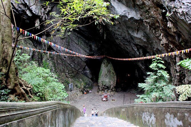 Perfume Pagoda Day Tour from Hanoi - Reaching the Mountain: Cable Car to Huong Tich Grotto
