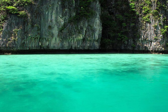 Phi Phi Island by Premium Speedboat with Lunch from Phuket - Who Should Consider This Tour?