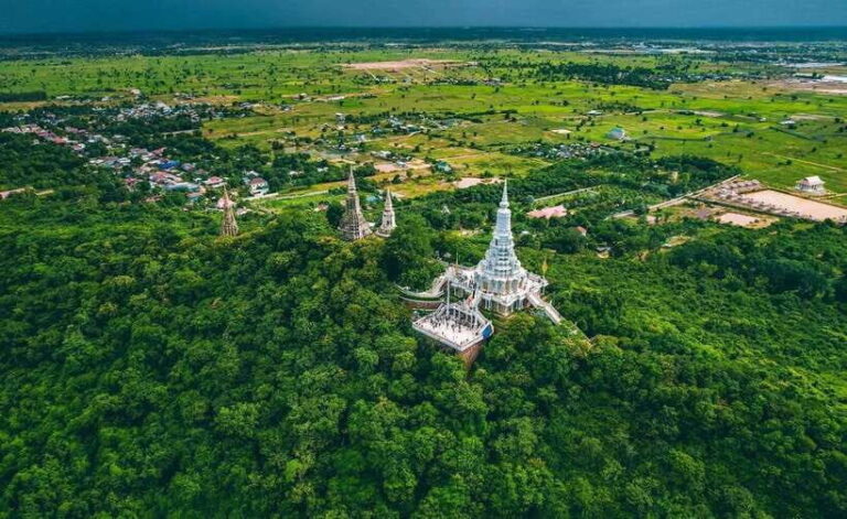 Phnom Penh - Battambang Transfer Plus Stop Sightseeing - Transportation and Practicalities