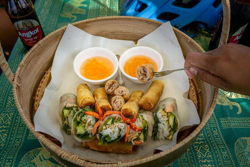 Phnom Penh: Bike & Boat Guided Tour included Snacks & Beers - Key Points