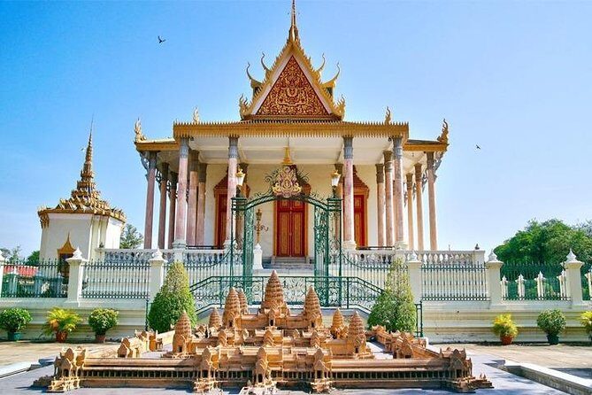 Phnom Penh city by private tours - The Practicalities: What the Tour Offers