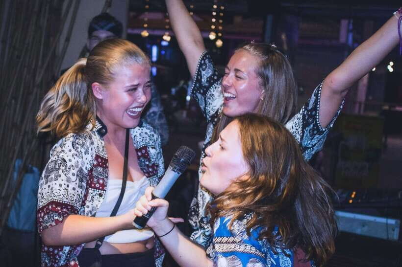 Phnom Penh Pub Crawl with Free Mad Monkey Singlet - What’s Included and What You Should Consider