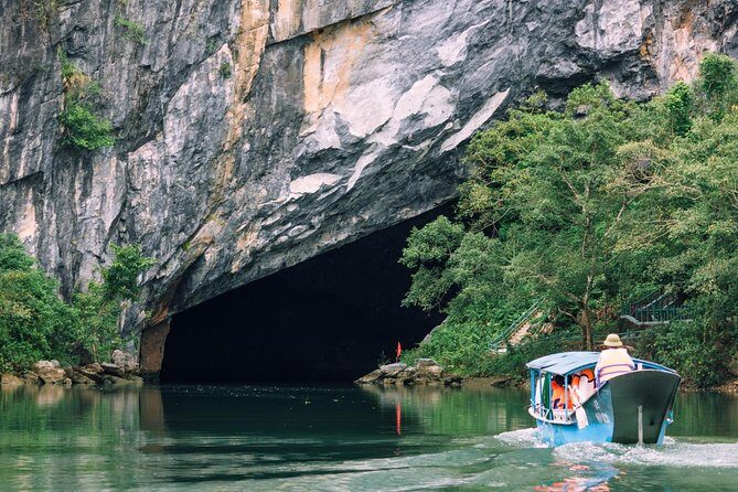 PHONG NHA CAVE -DARK CAVE 1 DAY TRIP FROM DONG HOI or PHONG NHA - Exploring Hang Ti and the Scenic Surroundings