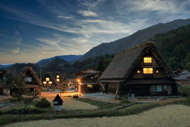 Photoshoot in Shirakawago/Takayama by professional photographer - Including Convenience and Value
