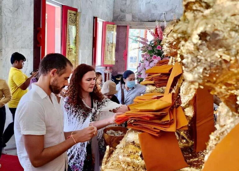 Phuket City Tour: Sights Tastes Cultural Experience - The Journey in Detail: A Day Well Spent